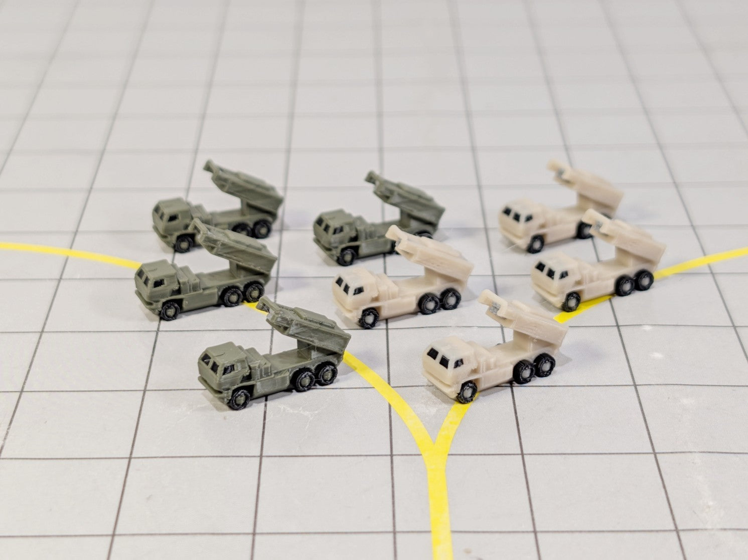 MILITARY HIMARS Missile Launch Trucks (x8) Airport GSE Vehicles 1:400 ...